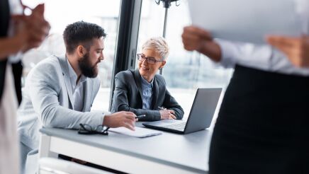 Commitments Tracking Tools | Simply Stakeholders