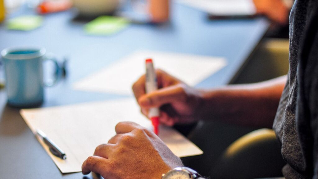 Stakeholder Profiles: Definitions, Importance & Components